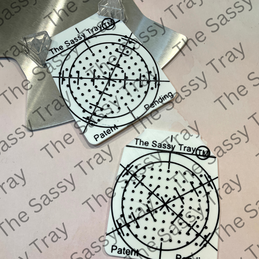 The Sassy Tray® SM w/Circles, (set of 12) for triangle peg carousel ...